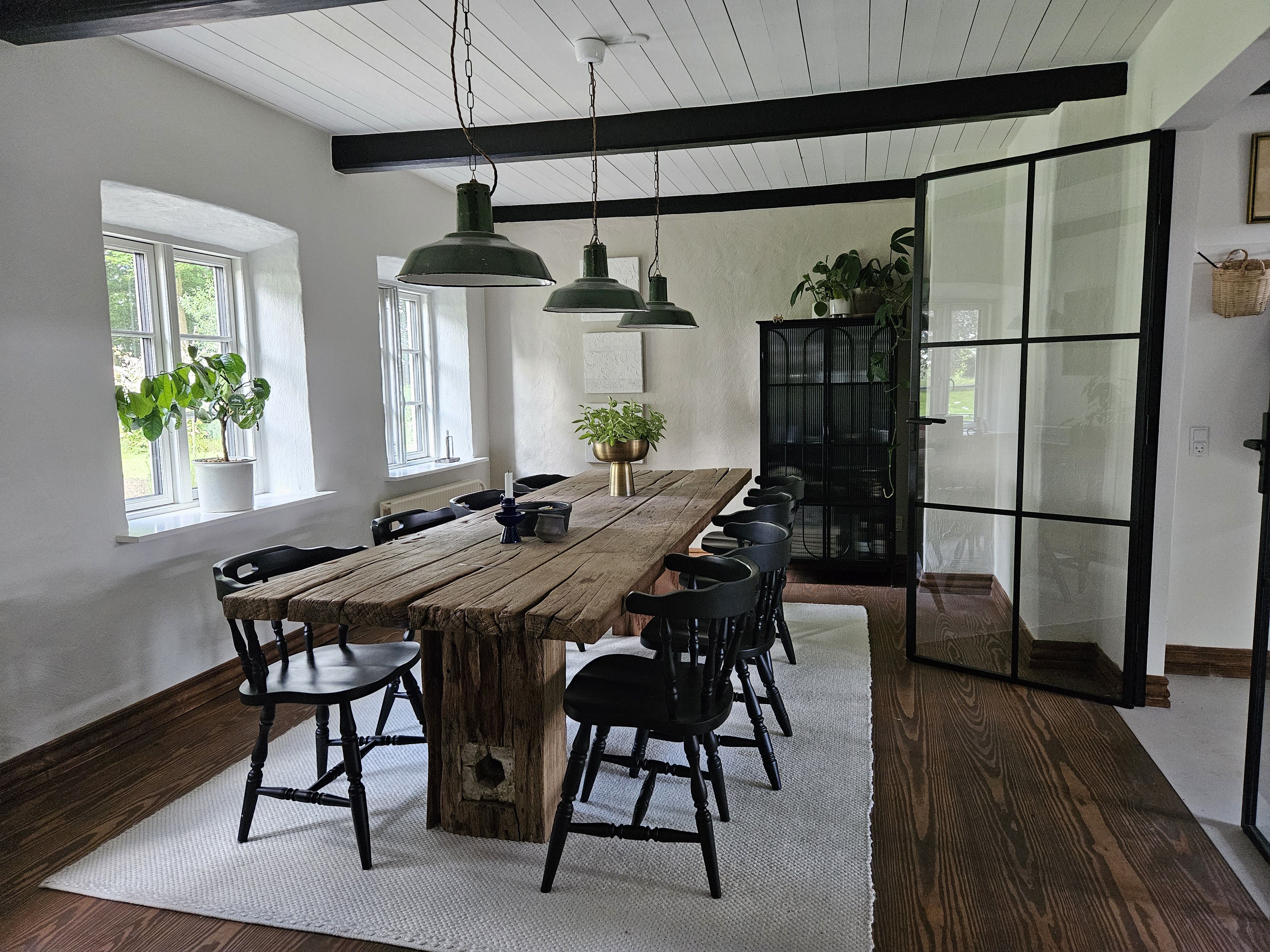 4 vær. landejendom på 155 m2. Med stor have, garag - 155 m² - 7.900 kr