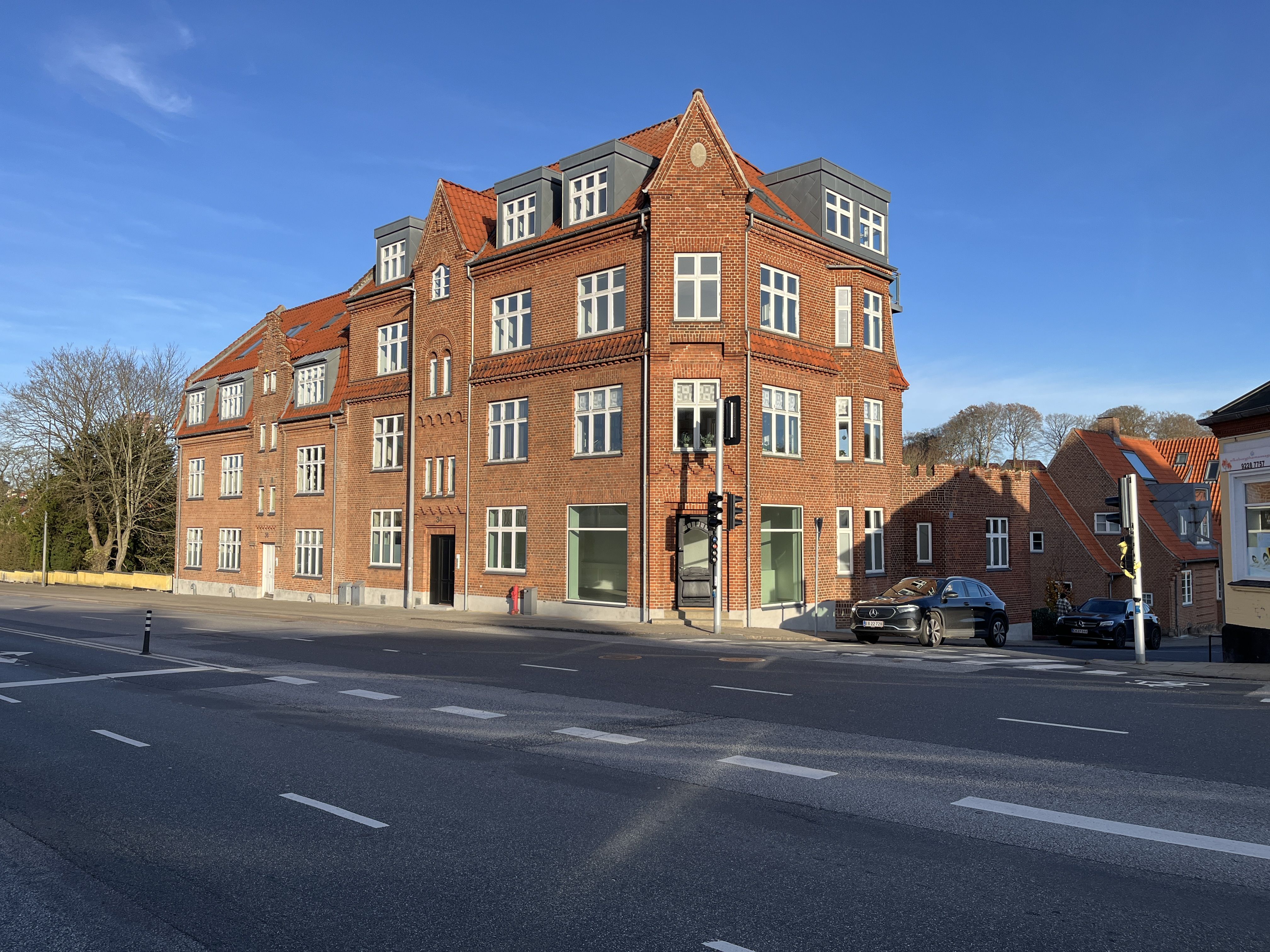 Skøn udsigt over havn, sø og skov - 65 m² - 6.175 kr